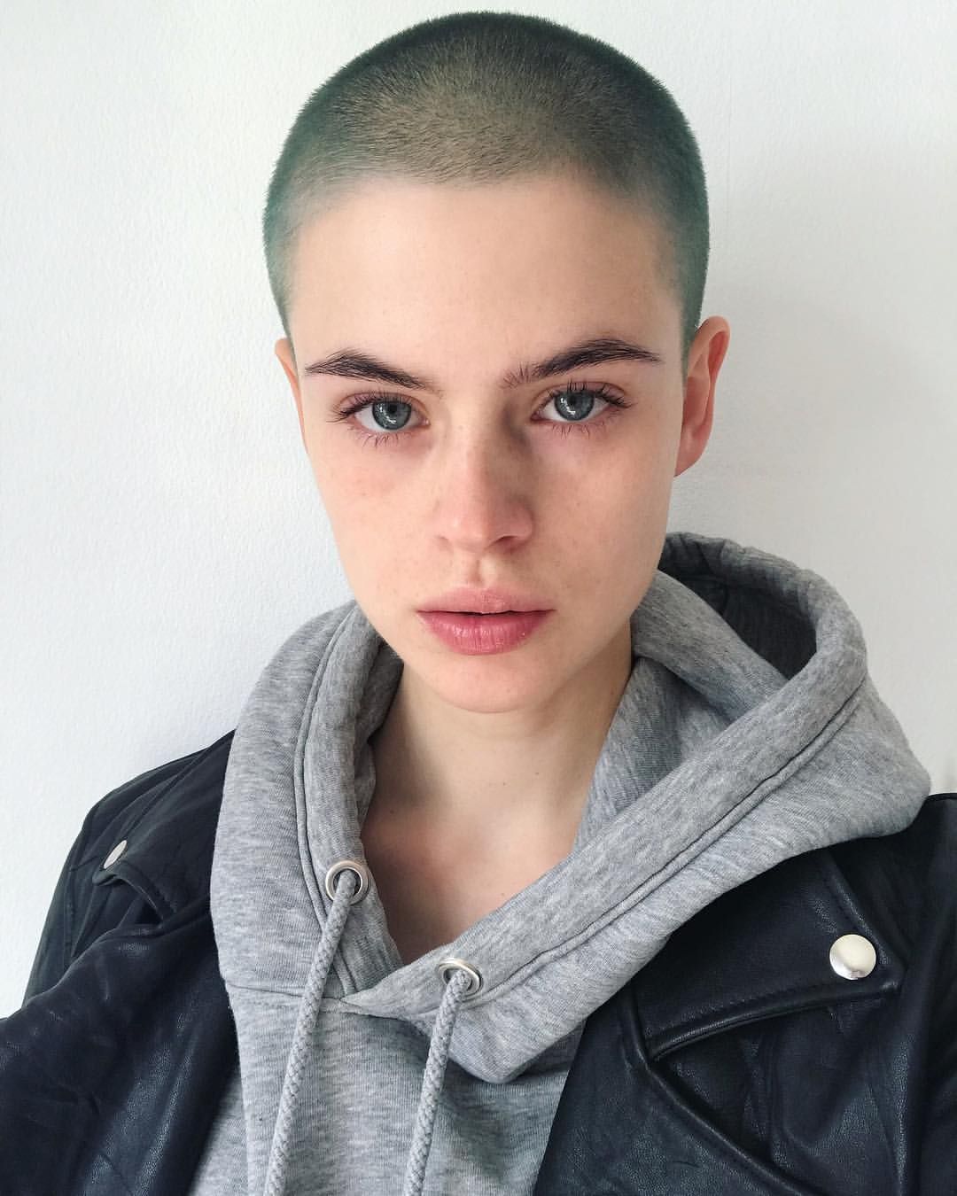 LngHairLvr - HEAD SHAVE STORIES